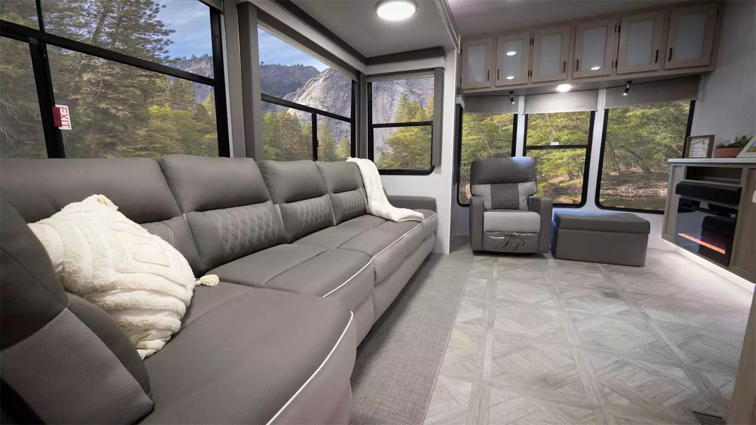 Salem Villa Destination Trailers - Forest River RV