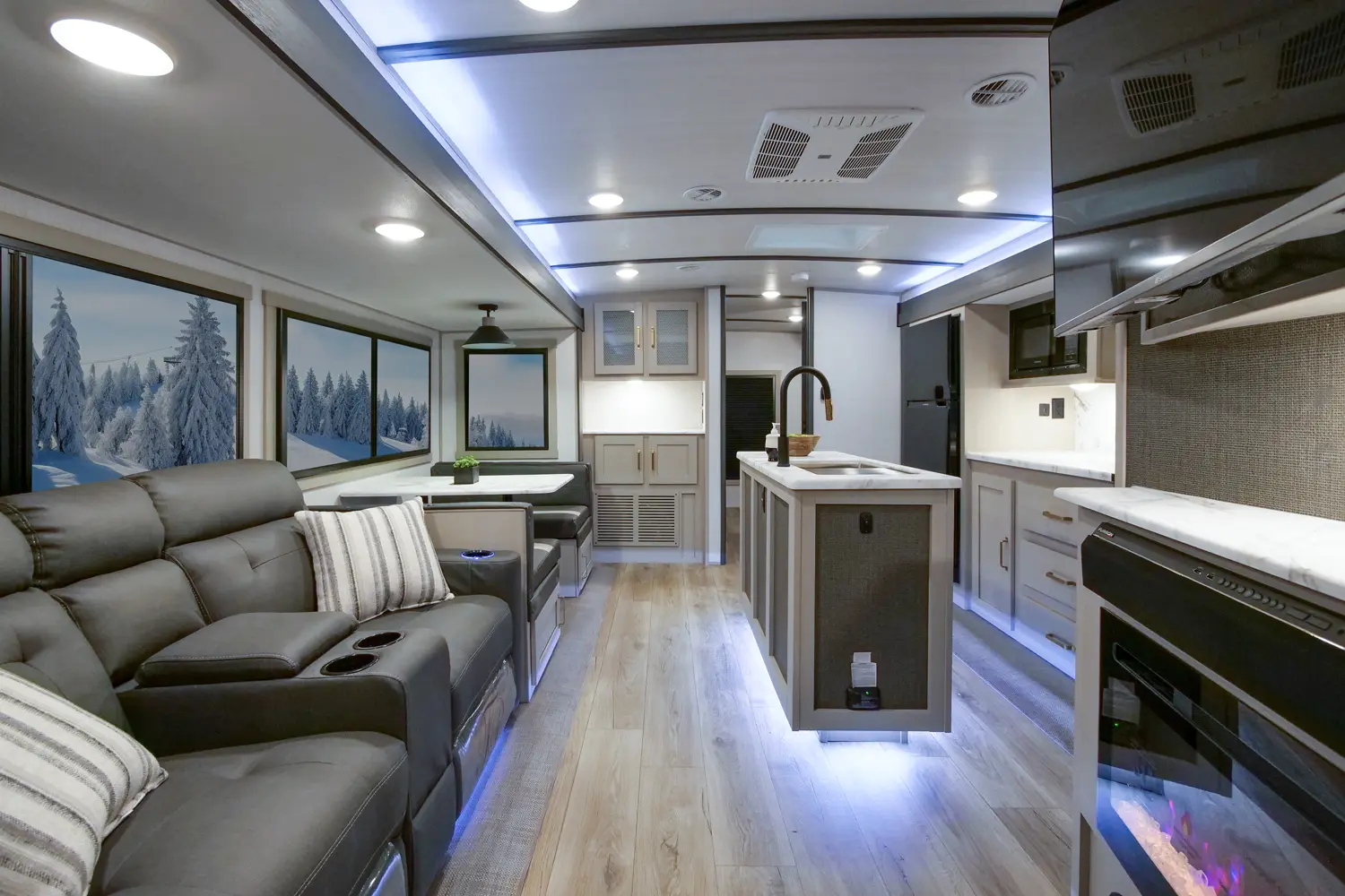 Wildwood Heritage Glen Travel Trailers - Forest River RV