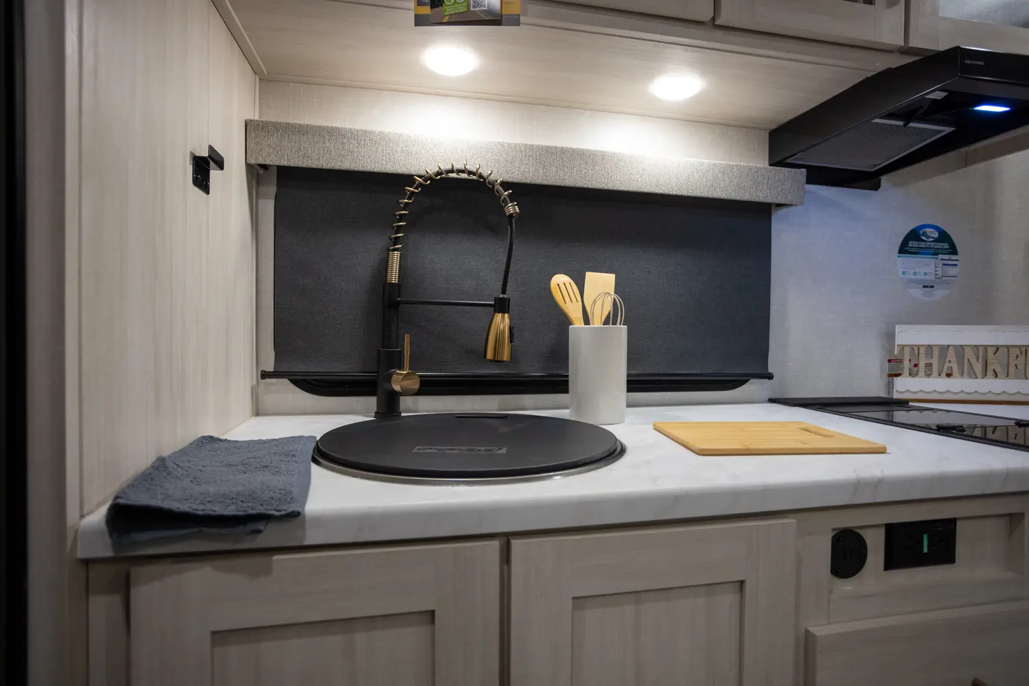 2025 r-pod West Coast RP-197 Floorplan - Forest River RV