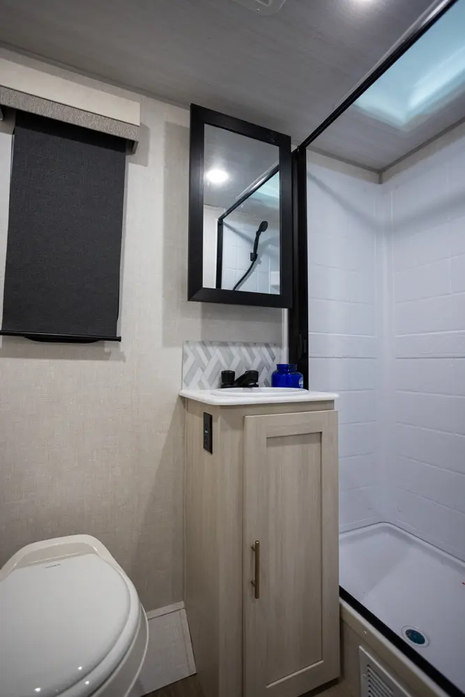 2025 r-pod West Coast RP-197 Floorplan - Forest River RV