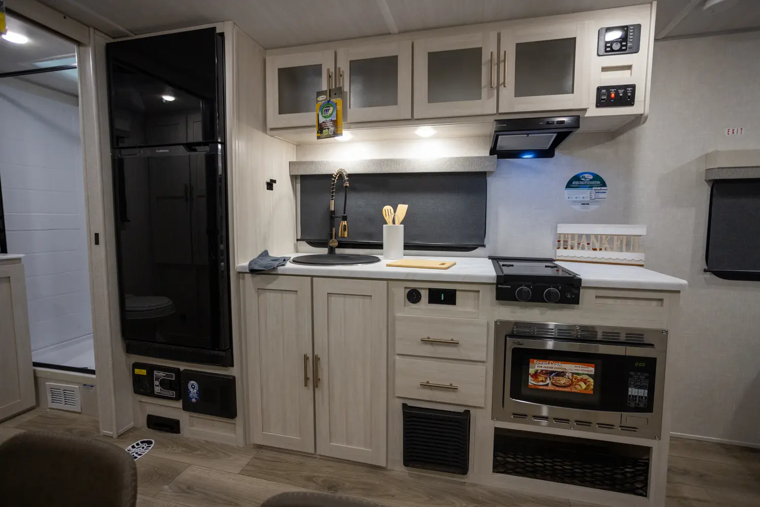 2025 r-pod West Coast RP-197 Floorplan - Forest River RV