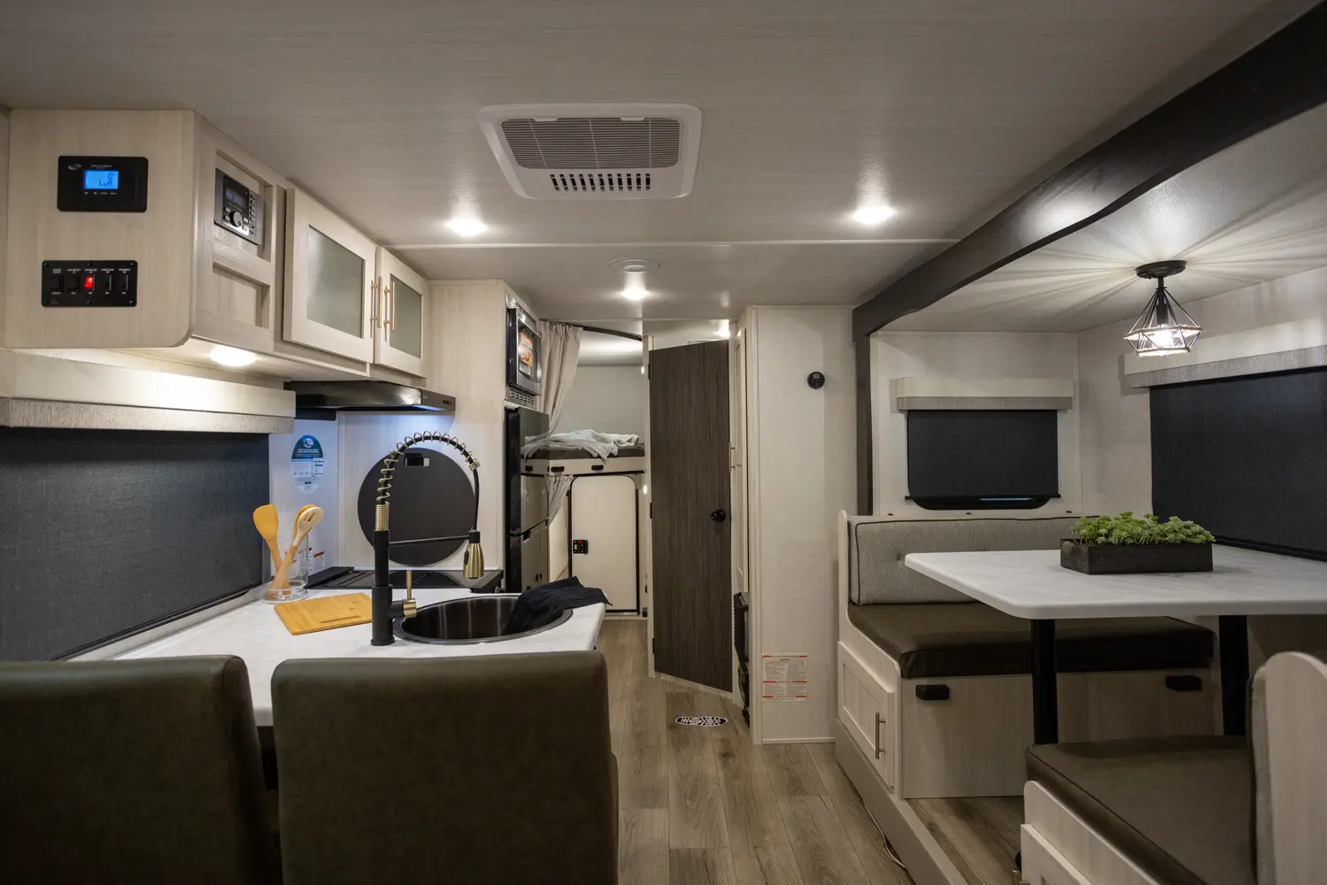 2025 r-pod West Coast RP-203 Floorplan - Forest River RV