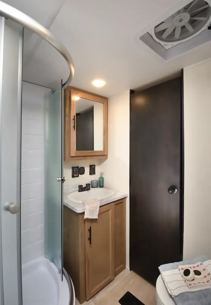 Cherokee Wolf Den Travel Trailers - Forest River RV