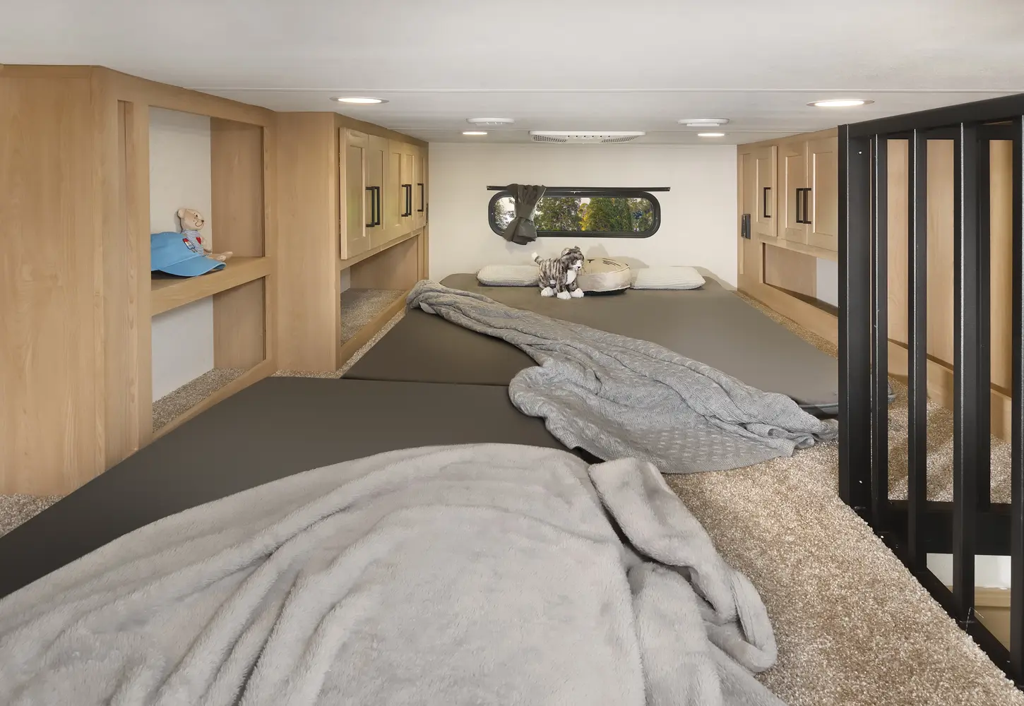 Sandpiper Destination Destination Trailers - Forest River RV