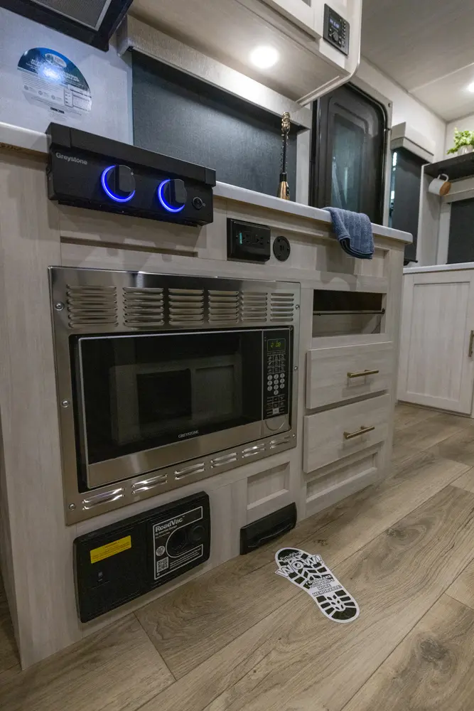 2025 r-pod West Coast RP-206 Floorplan - Forest River RV