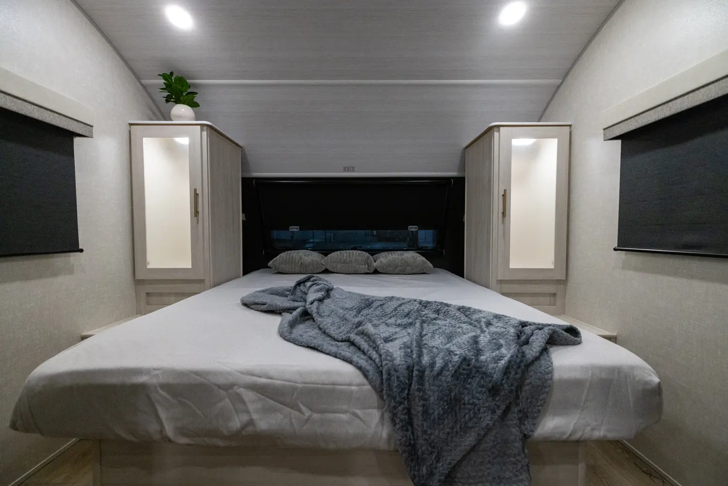 2025 r-pod West Coast RP-205 Floorplan - Forest River RV