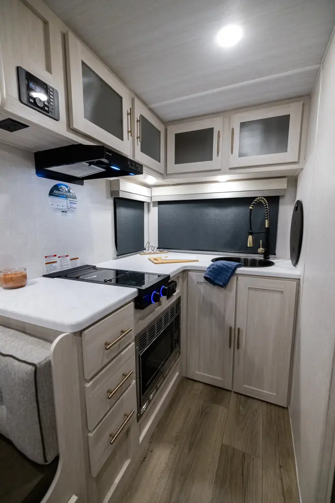 2025 r-pod West Coast RP-205 Floorplan - Forest River RV