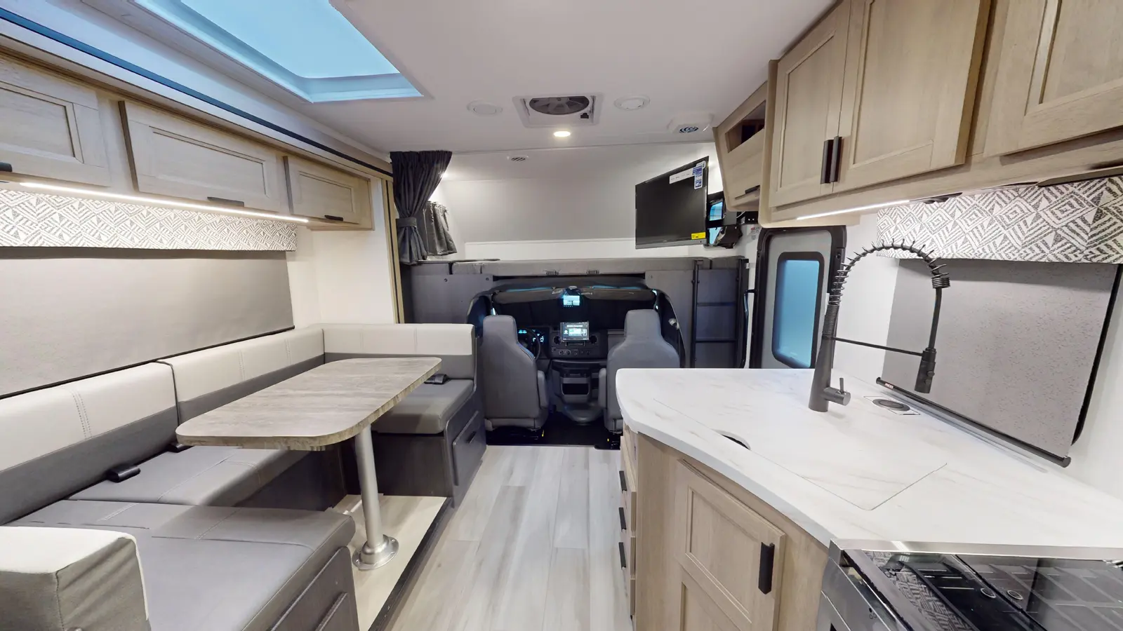 2026 Sunseeker 2500TS Floorplan - Forest River RV