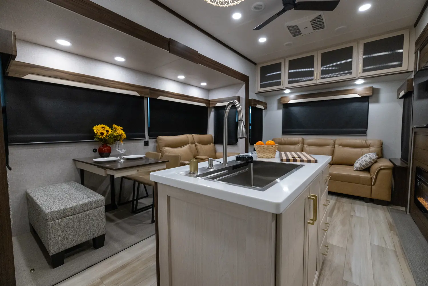 2025 Cedar Creek Experience 29RL Floorplan - Forest River RV