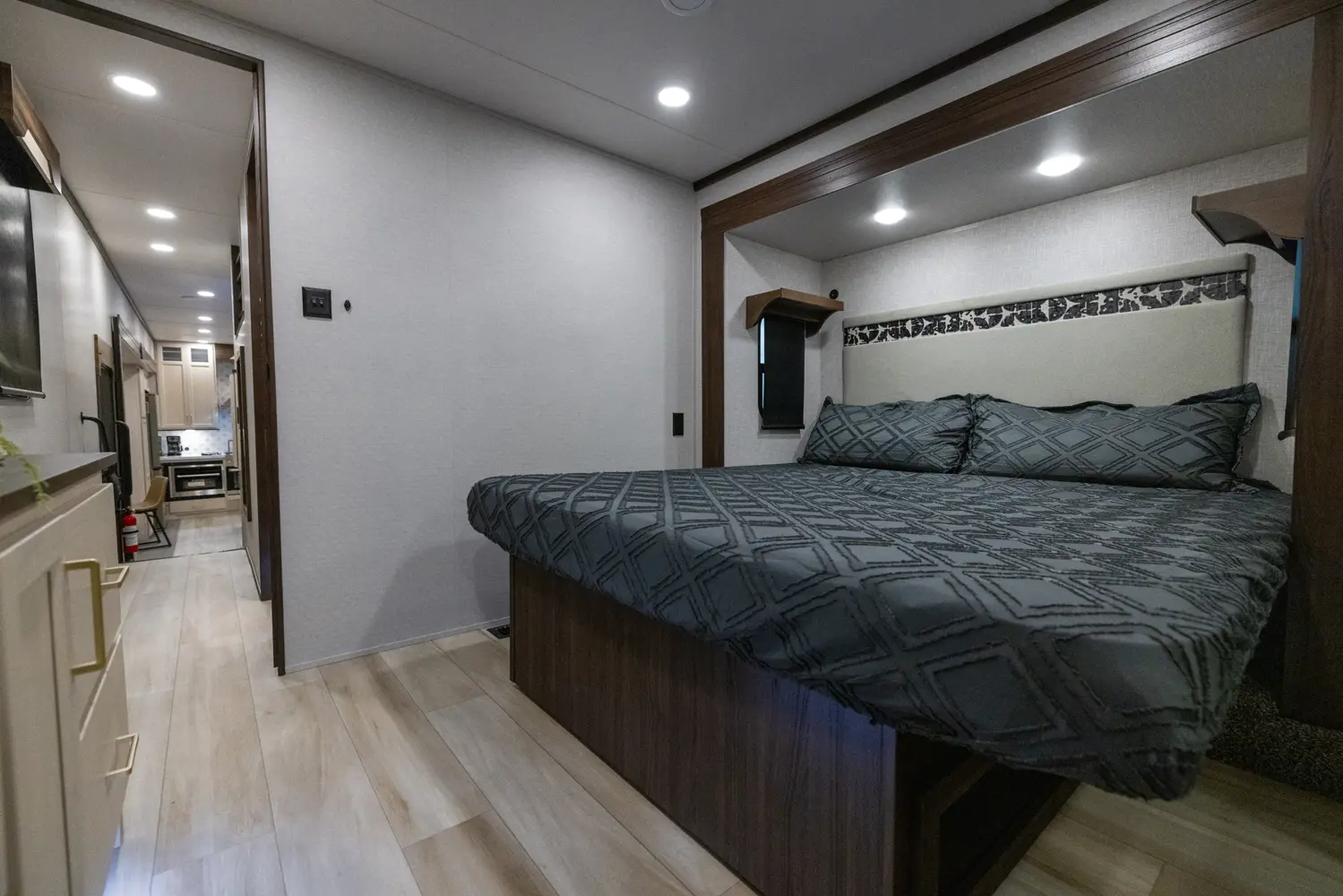 2025 Cedar Creek Experience 39RKB Floorplan - Forest River RV