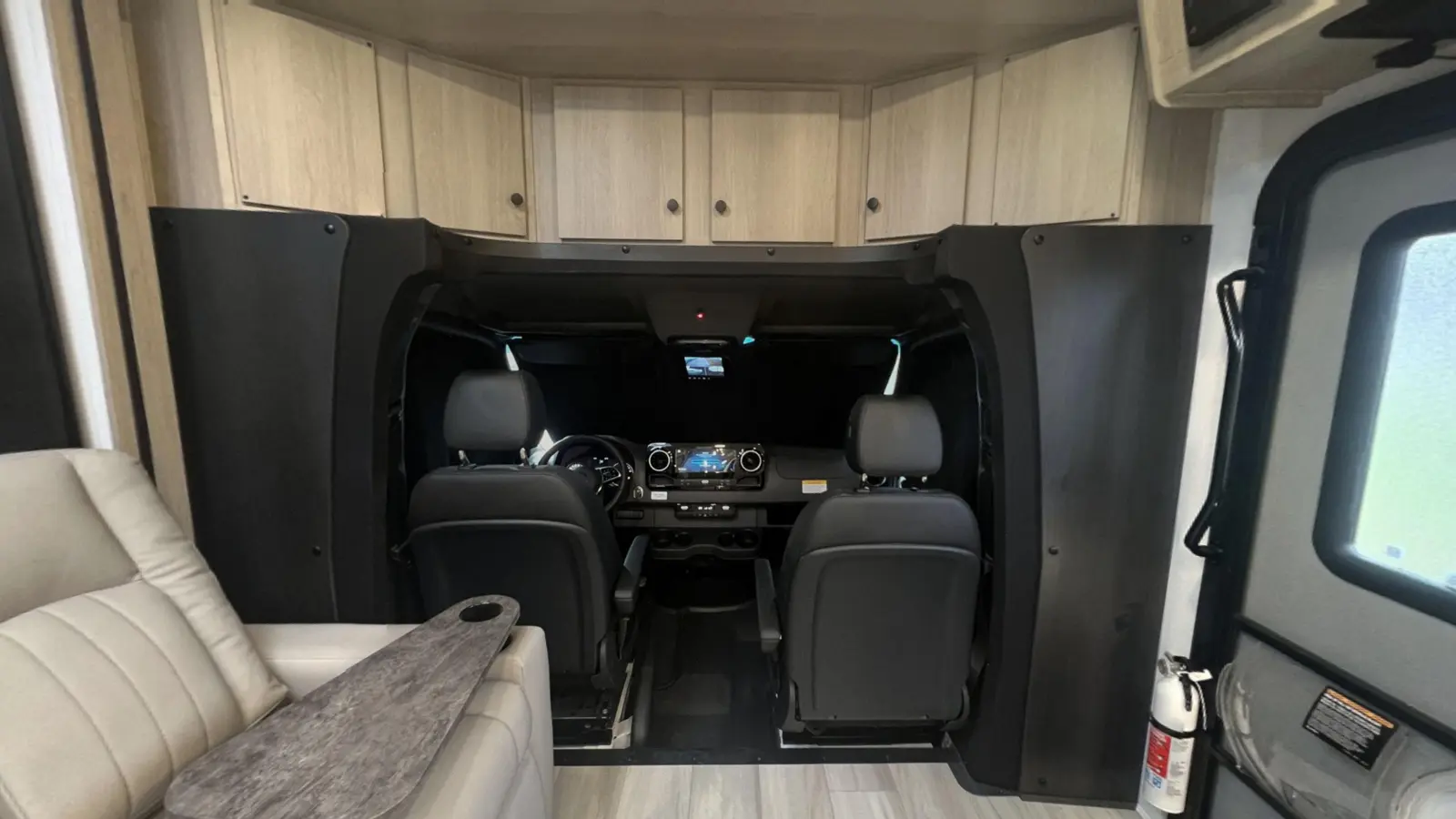 2026 Sunseeker 2400M Floorplan - Forest River RV