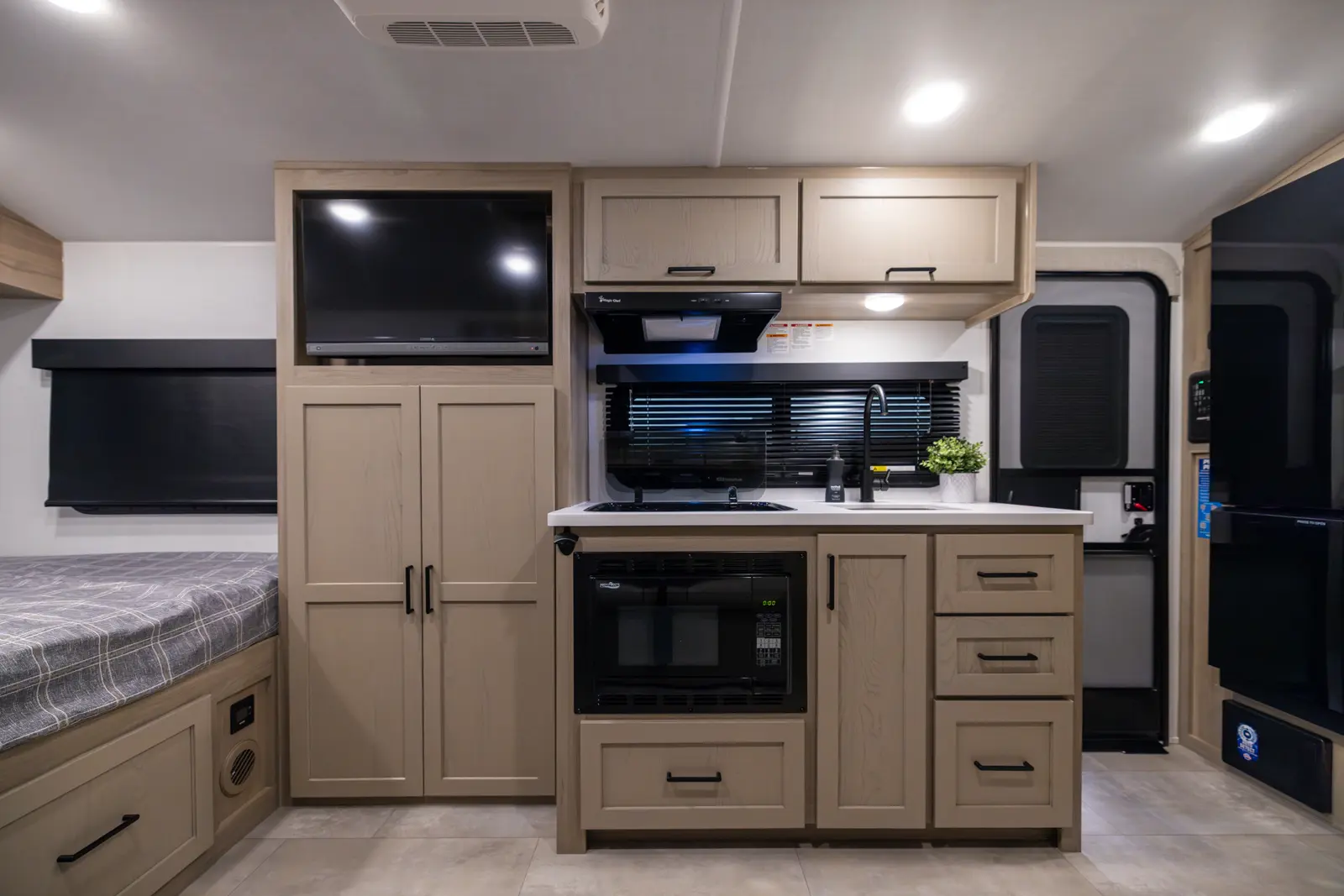 2026 Rockwood Geo Pro G19FBS Floorplan - Forest River RV