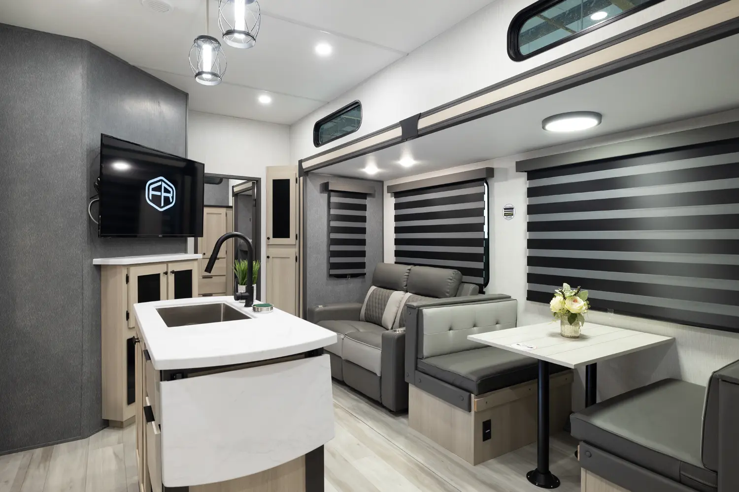 Cardinal Fifth Wheels - Forest River RV