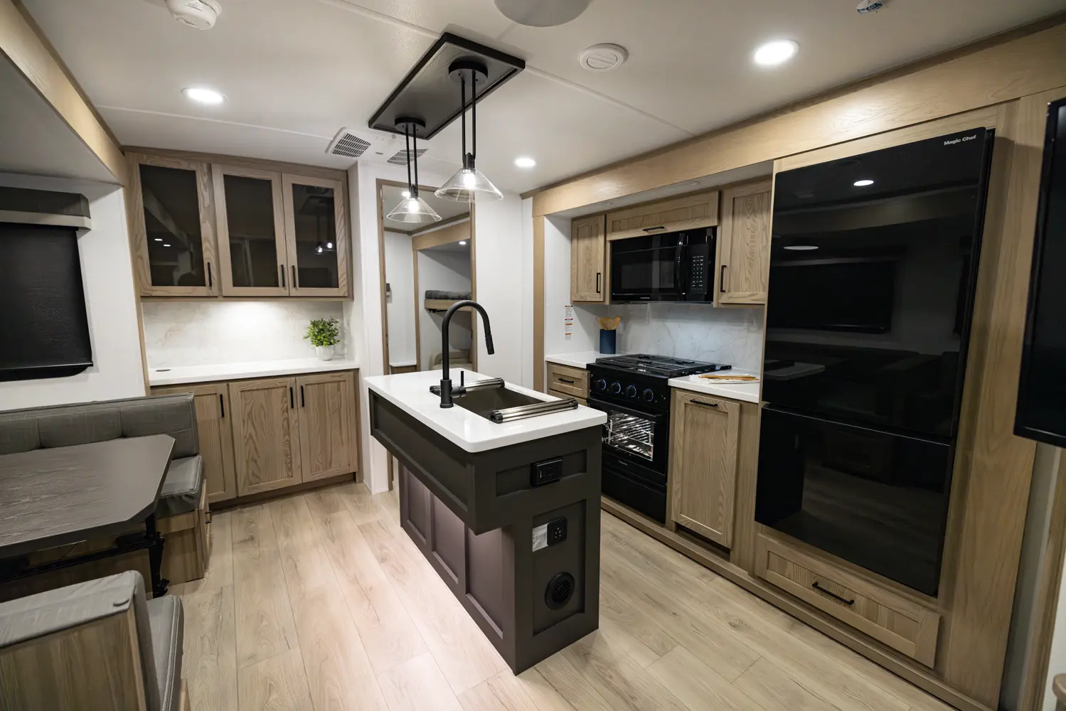 2026 Rockwood Signature Travel Trailers 8336BH Floorplan - Forest River RV