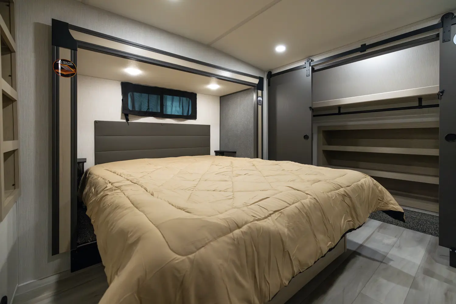 2026 Wildcat Fifth Wheels 33CHEF Floorplan - Forest River RV