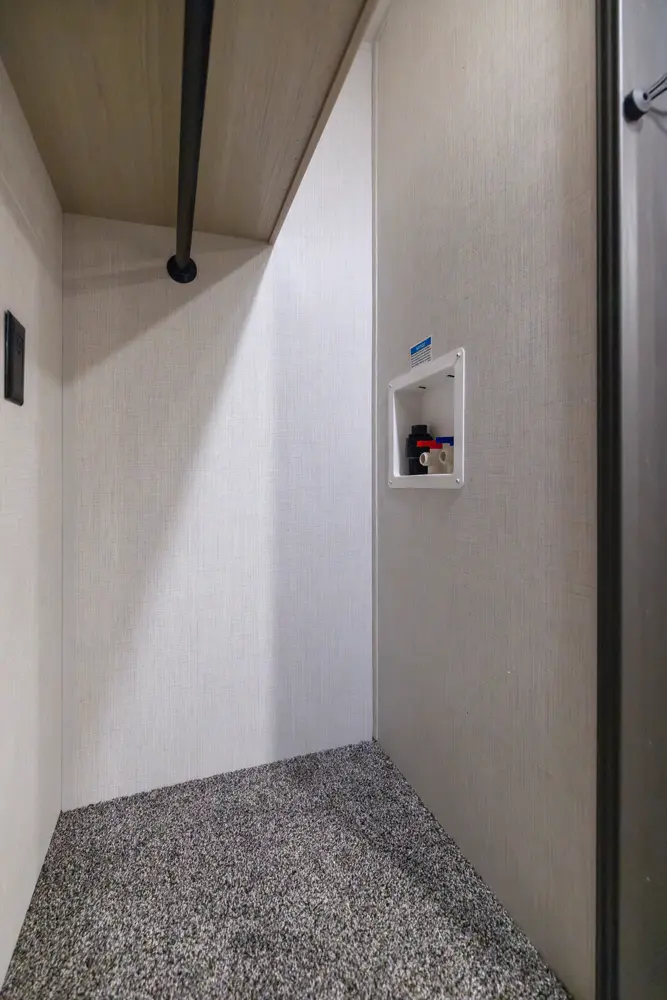 2026 Wildcat Fifth Wheels 33CHEF Floorplan - Forest River RV