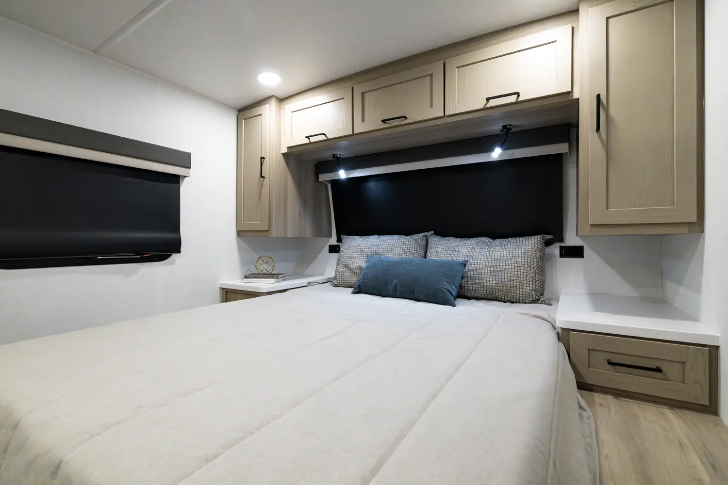 2026 Flagstaff Micro Lite 21FBRS Floorplan - Forest River RV