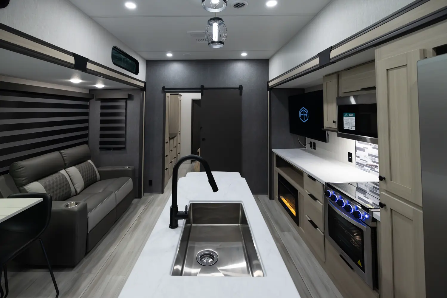 2026 Cardinal 402BEDS - DSO Floorplan - Forest River RV