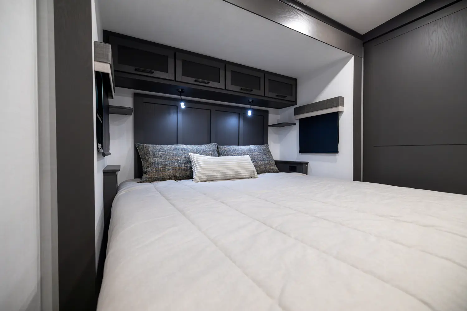 Rockwood Signature Travel Trailers - Forest River RV