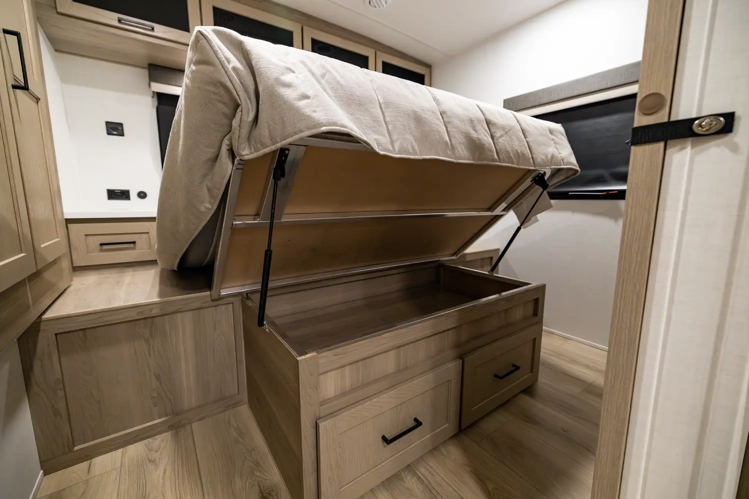 Rockwood Ultra Lite Travel Trailers - Forest River RV