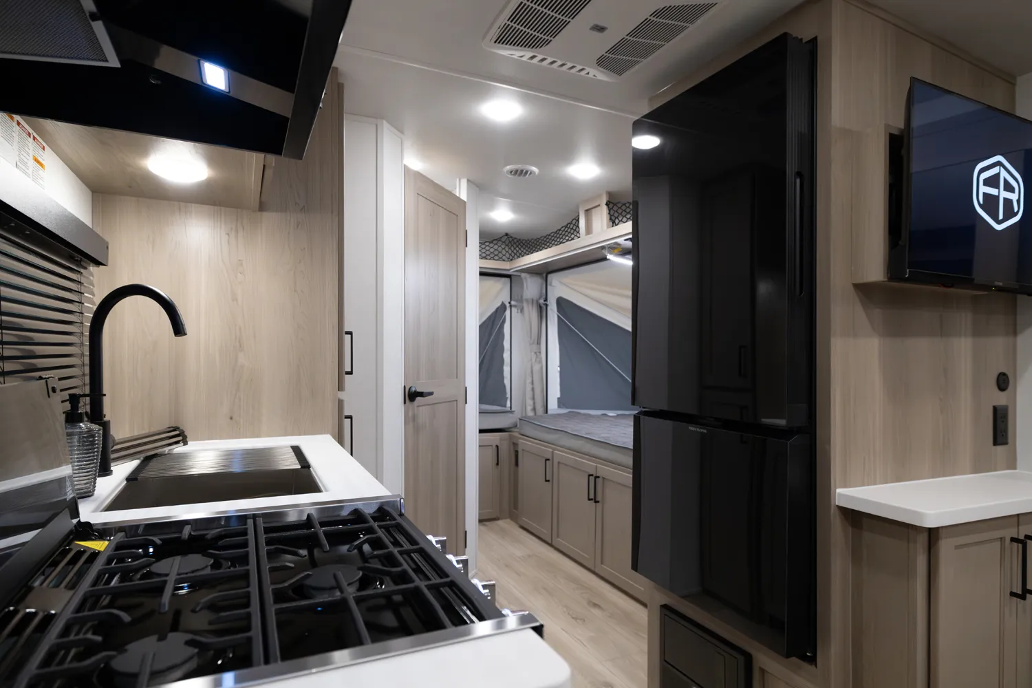 2026 Rockwood Roo 233S Floorplan - Forest River RV