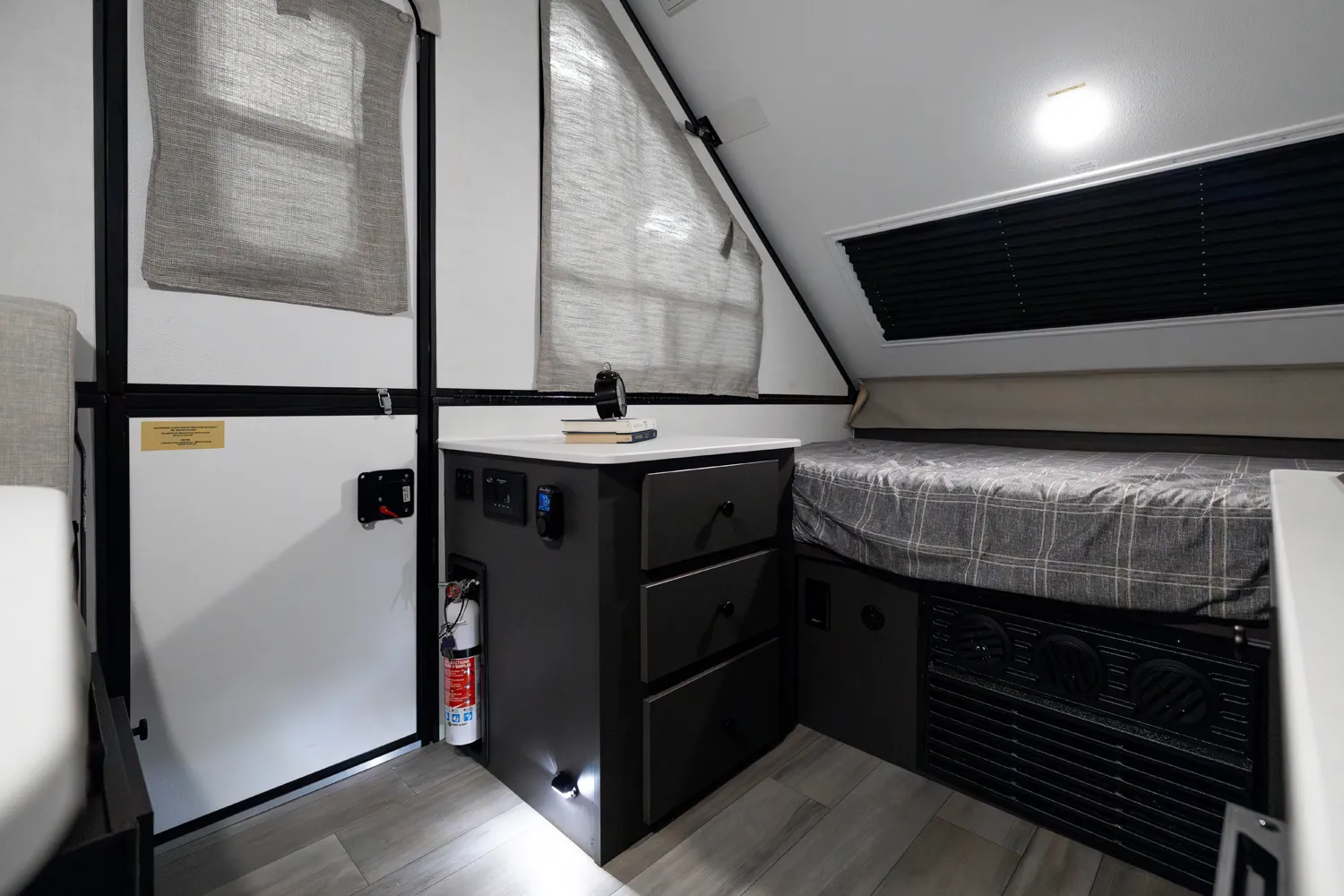 2026 Flagstaff Hardside Pop-Up Campers T12ST Floorplan - Forest River RV