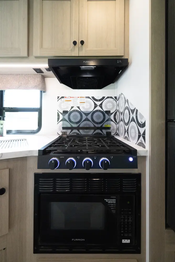 2026 Sunseeker 2440DS Floorplan - Forest River RV