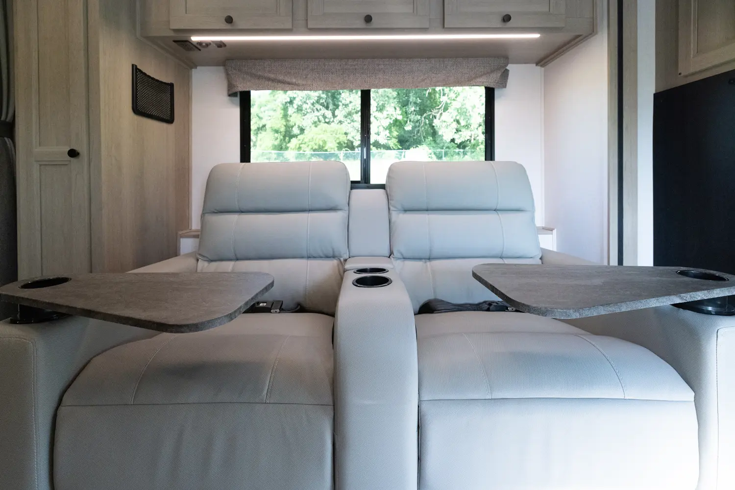 2026 Sunseeker 2440DS Floorplan - Forest River RV