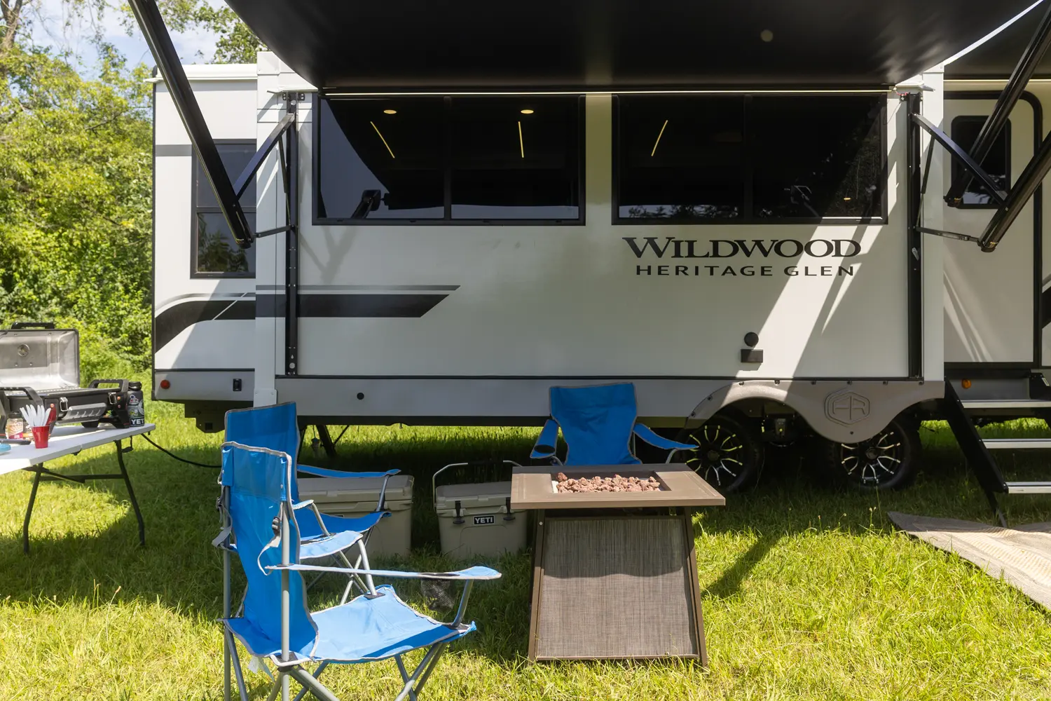 Wildwood Heritage Glen Travel Trailers - Forest River RV