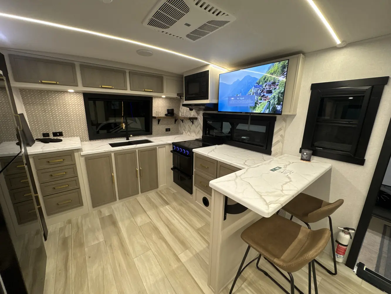 2026 Salem Hemisphere Travel Trailers 261FKRB Floorplan - Forest River RV