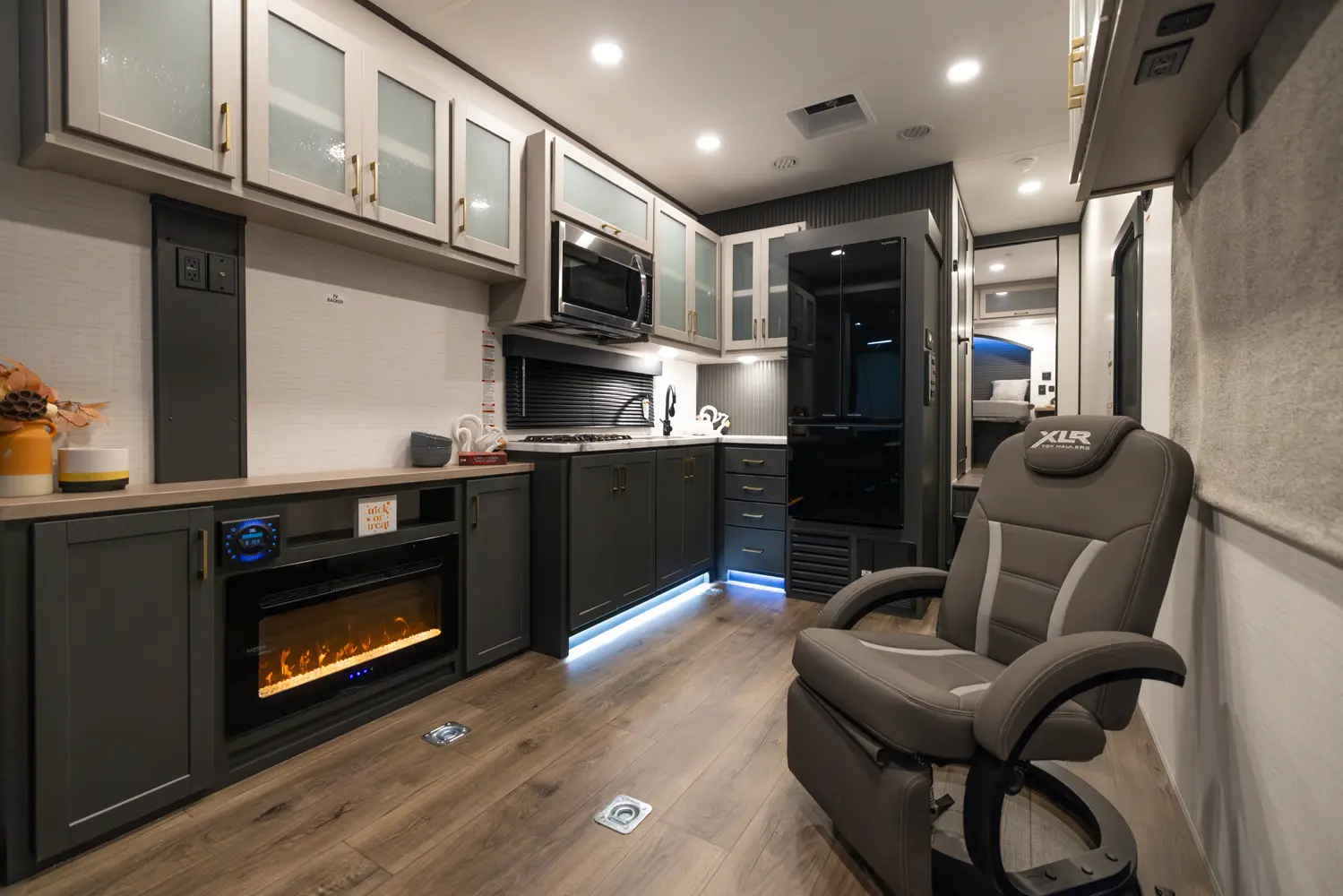 2026 XLR Boost 286B Floorplan - Forest River RV