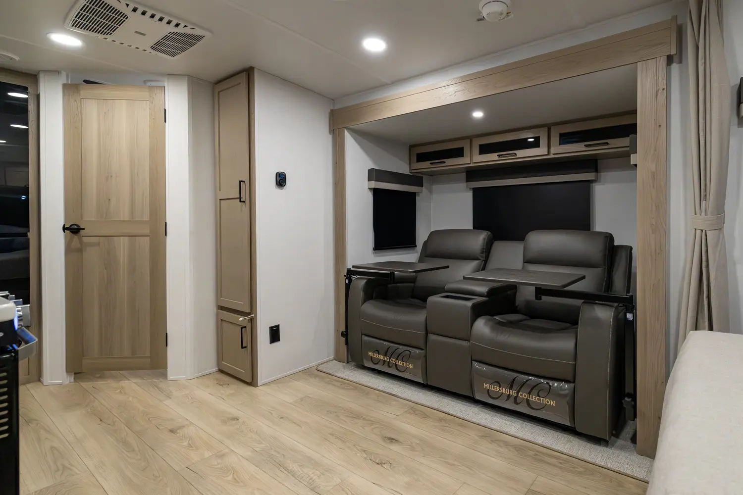 2026 Flagstaff Micro Lite 22FBS Floorplan - Forest River RV