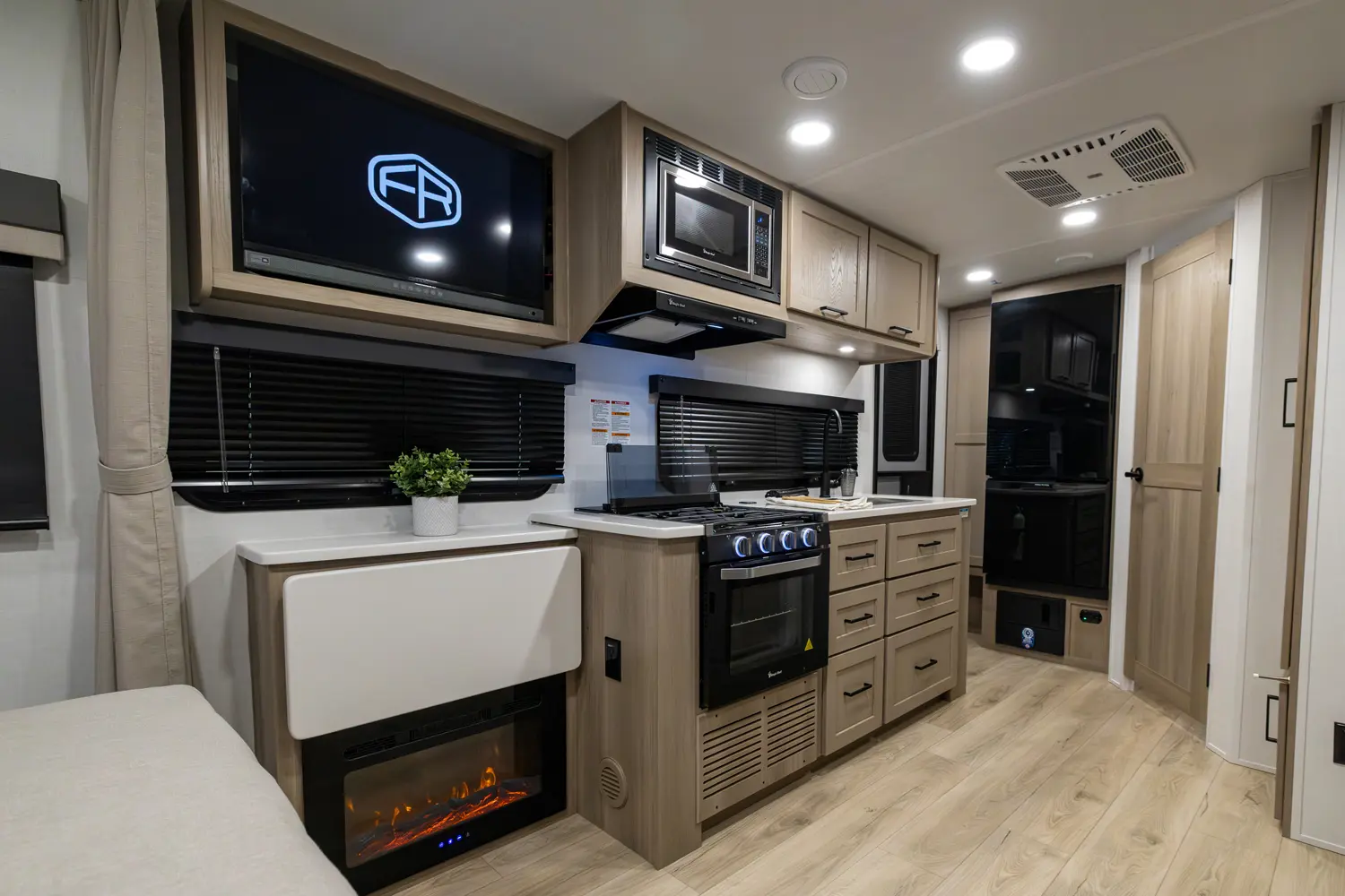 2026 Flagstaff Micro Lite 22FBS Floorplan - Forest River RV