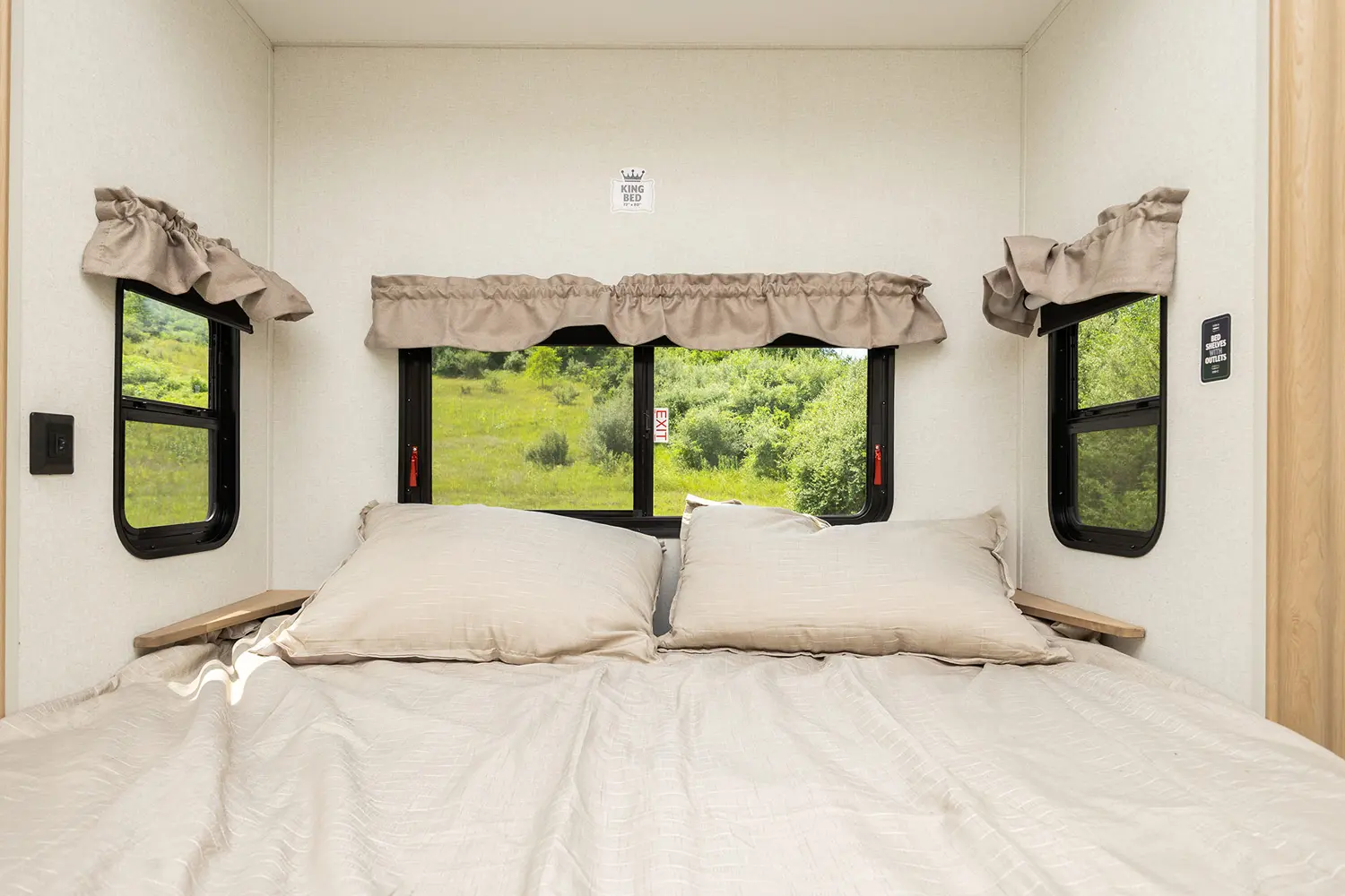 Sandpiper Destination Destination Trailers - Forest River RV