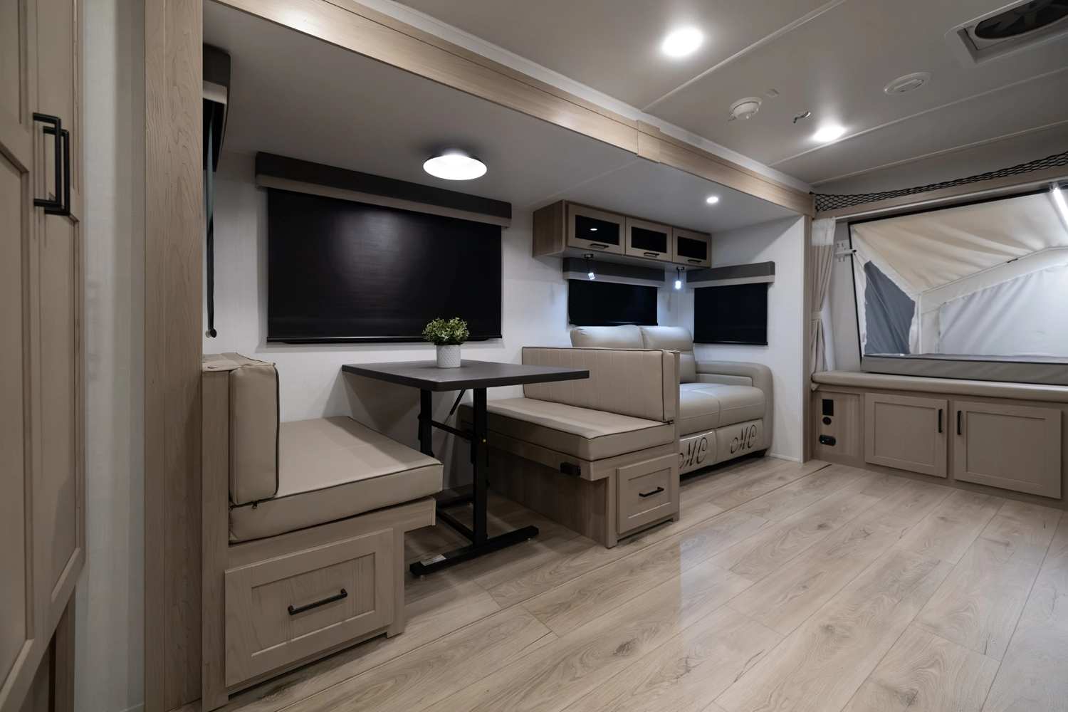 Rockwood Roo Travel Trailers - Forest River RV