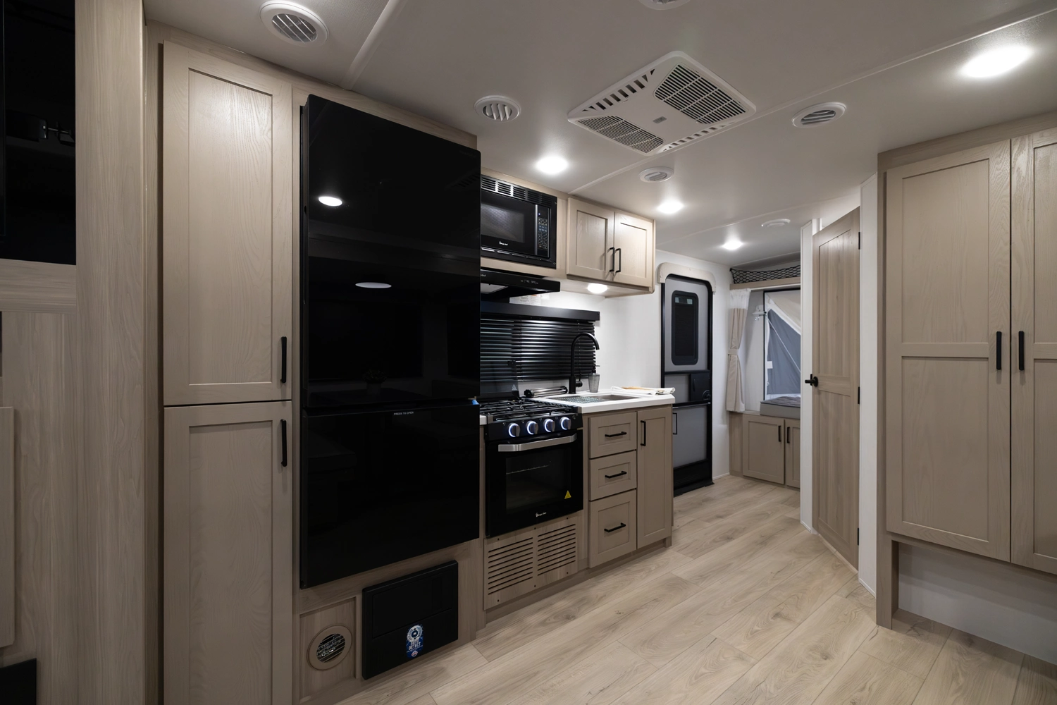 Rockwood Roo Travel Trailers - Forest River RV